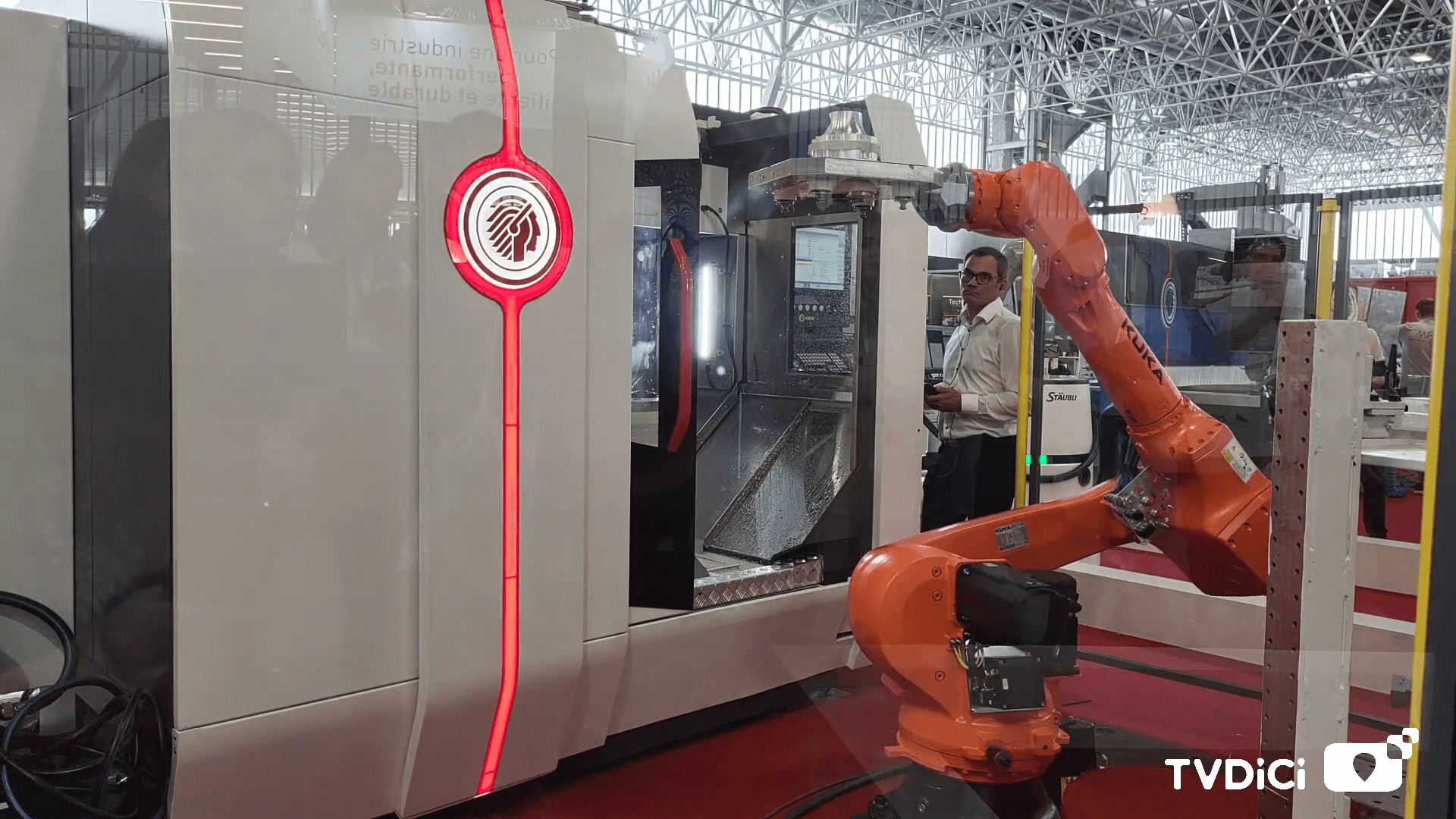 TVDiCi - Au Siane 2022, visite de l'USINE - ECOLE du futur 4.0 sur l'espace PAd'Occ : la ...